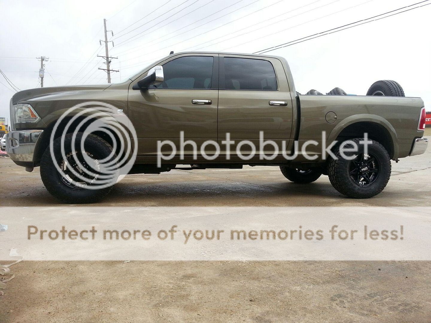 Does anyone have a praire pearl with black wheels | Cummins Diesel Forum